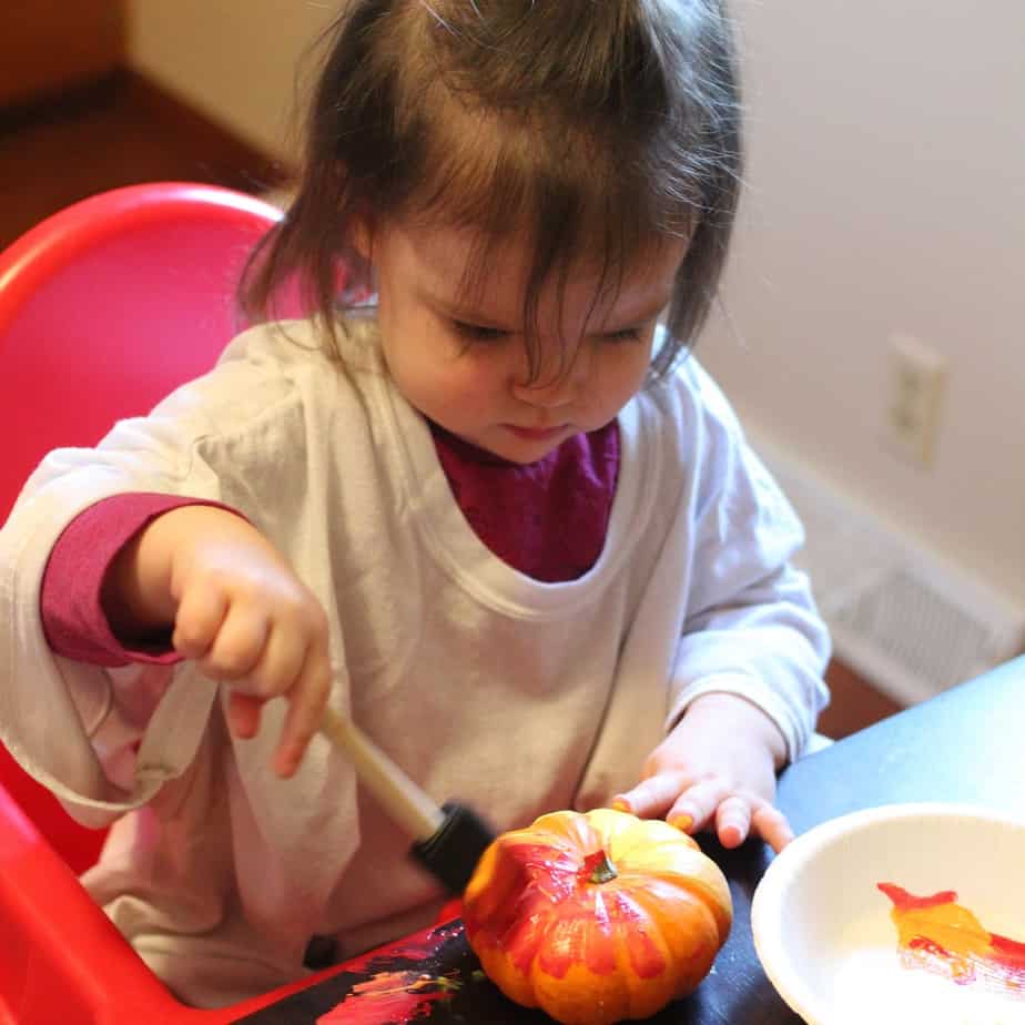 41 Fun & Easy Fall Activities for Toddlers and Preschoolers
